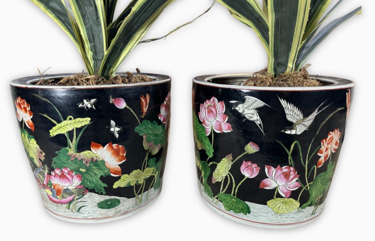 Painted planters | EstateSales.org