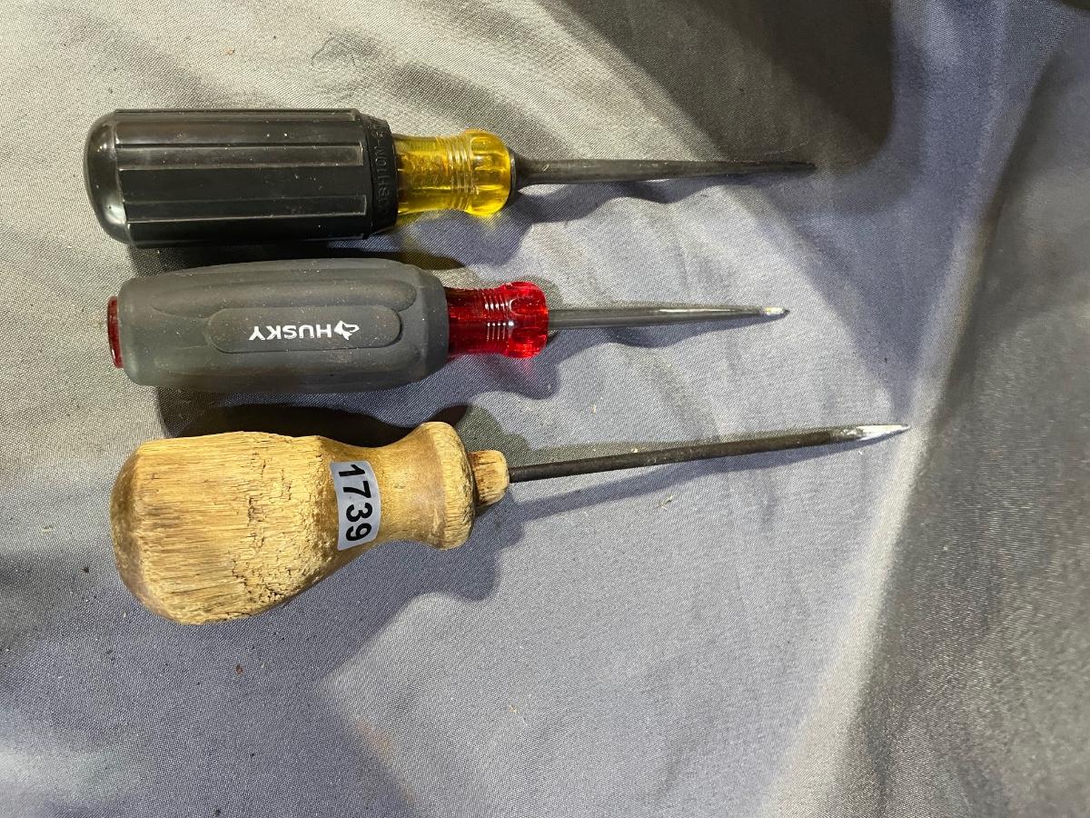 Awls* | EstateSales.org