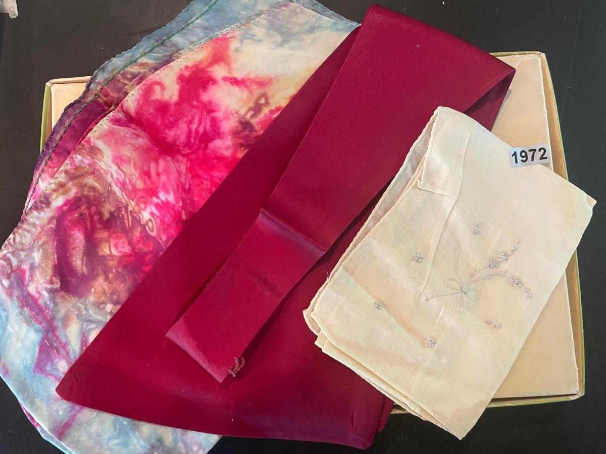 Hankies | EstateSales.org