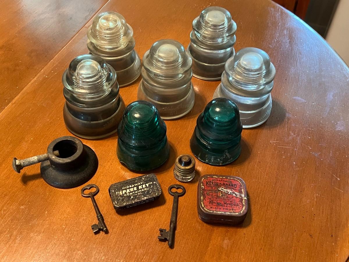 Vintage Glass Insulators Lot | EstateSales.org