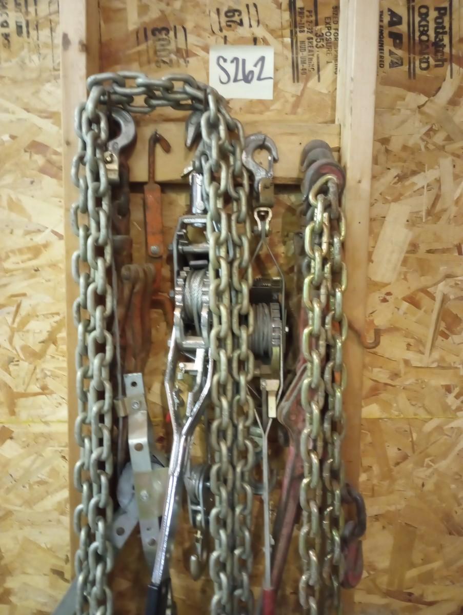 S262-Chains + winches | EstateSales.org