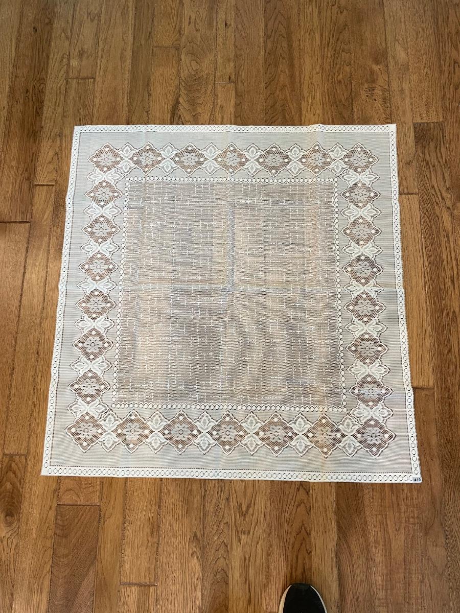 Stunning Table Covering