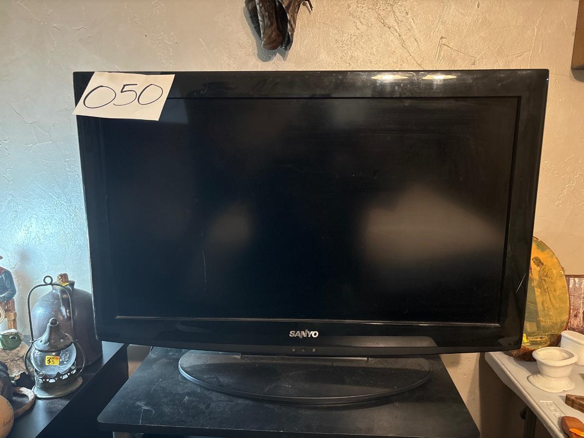 32 inch television | EstateSales.org