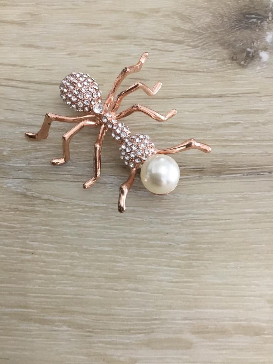 Rose gold tone ant brooch | EstateSales.org