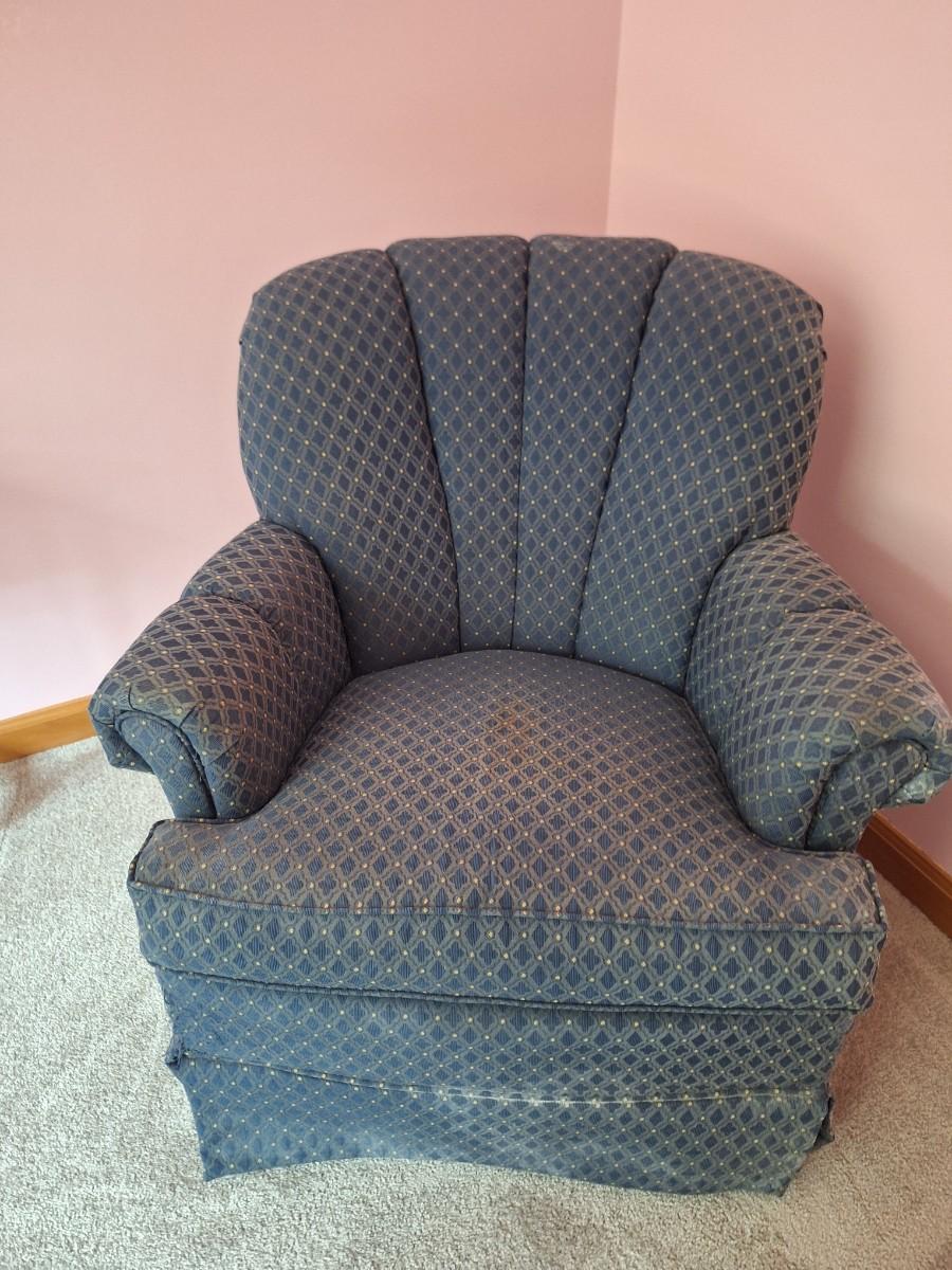 Blue Rocker | EstateSales.org