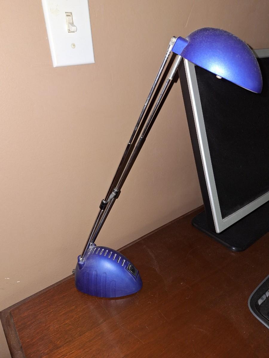 Blue Desk Lamp | EstateSales.org