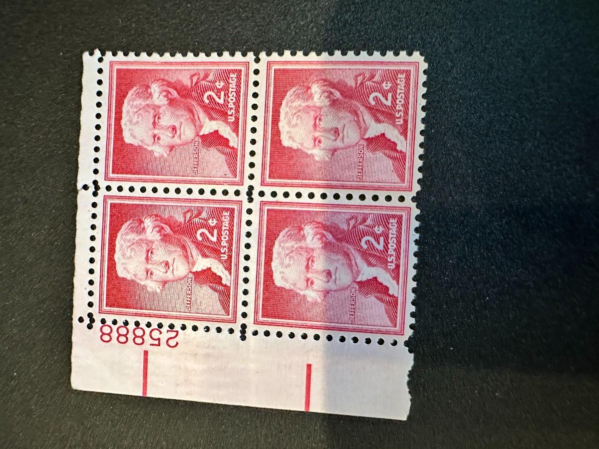 THOMAS JEFFERSON 2 CENT VINTAGE POSTAGE STAMP RED 4 block | EstateSales.org
