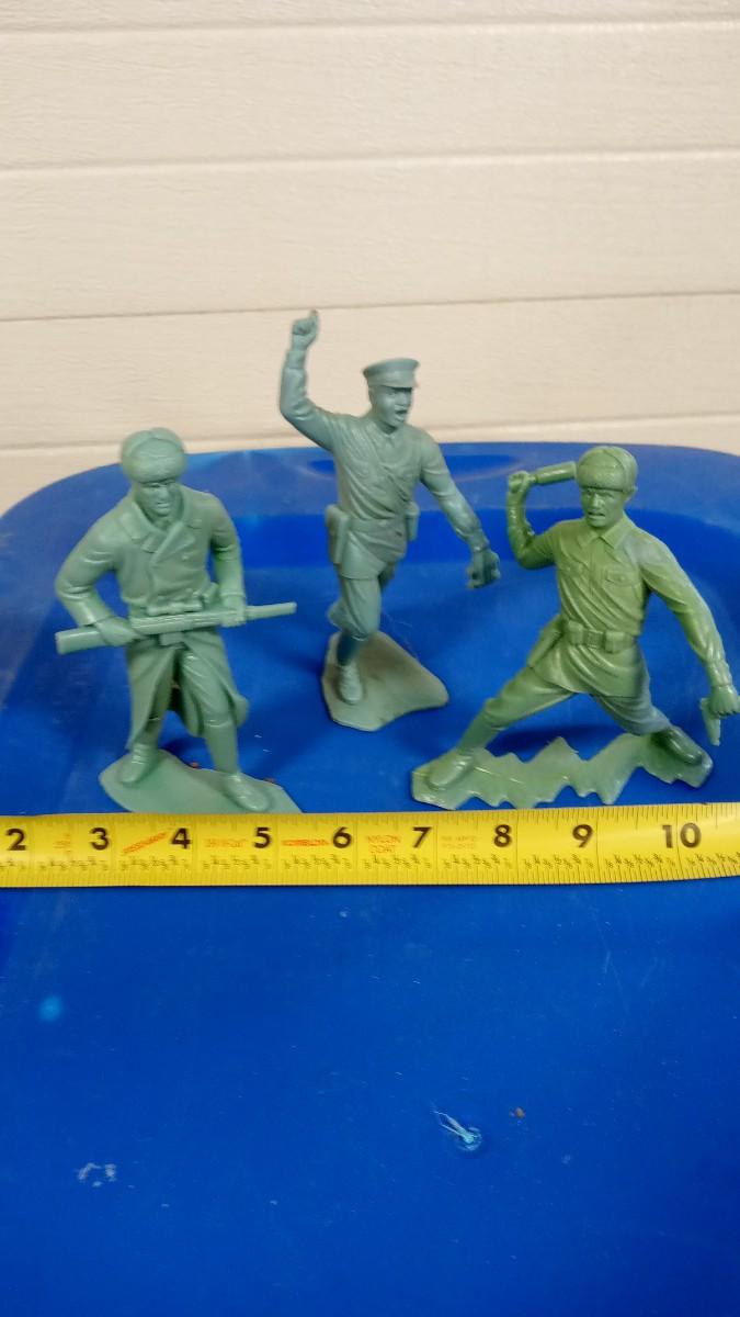 LOT 157 THREE SIX INCH FIGURES | EstateSales.org