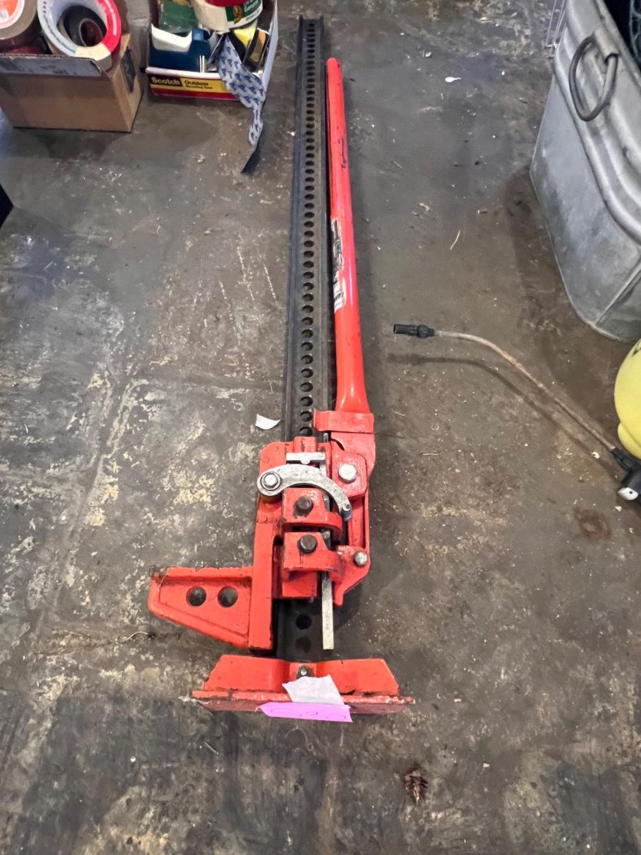 S32 handy Man Jack | EstateSales.org