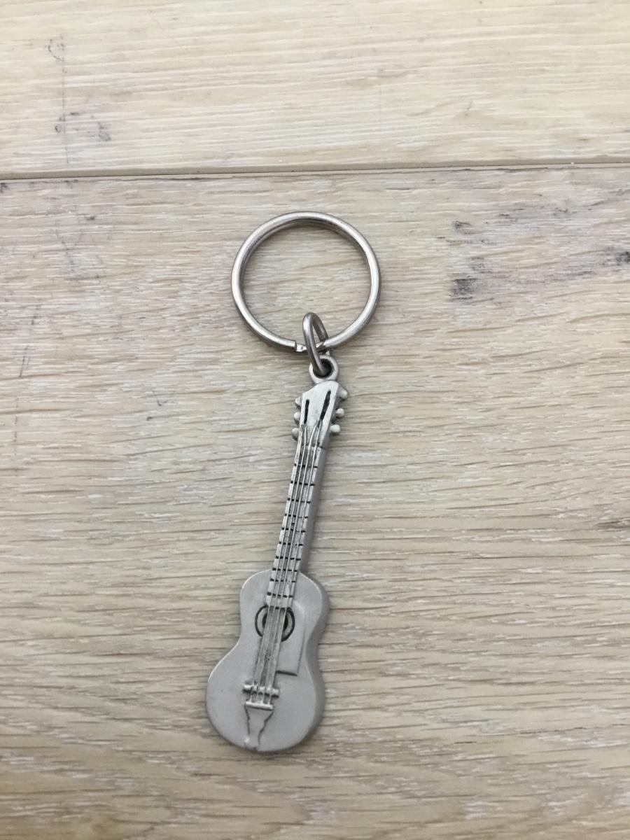 DANFORTH Guitar Keychain – Handcrafted Pewter Guitar Keychain For Men ...