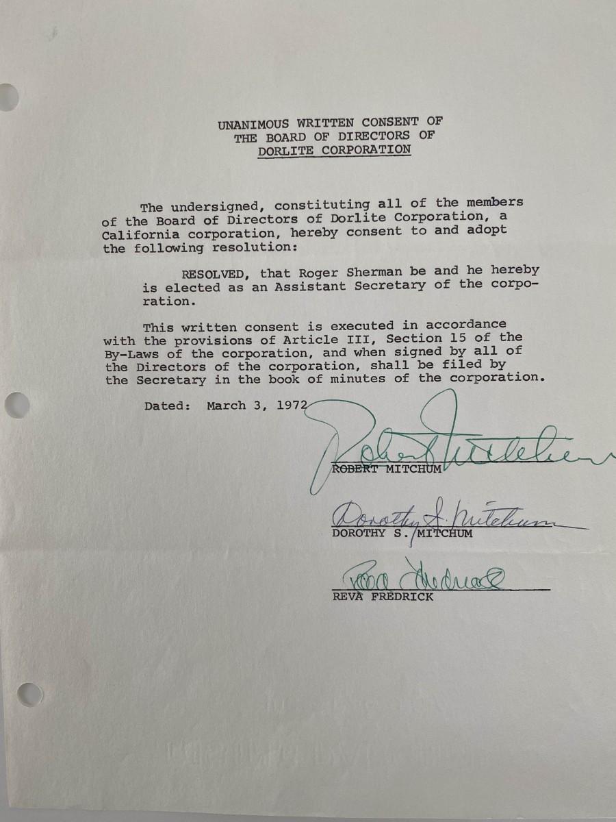 Robert Mitchum signed Dorlite Corporation Document | EstateSales.org
