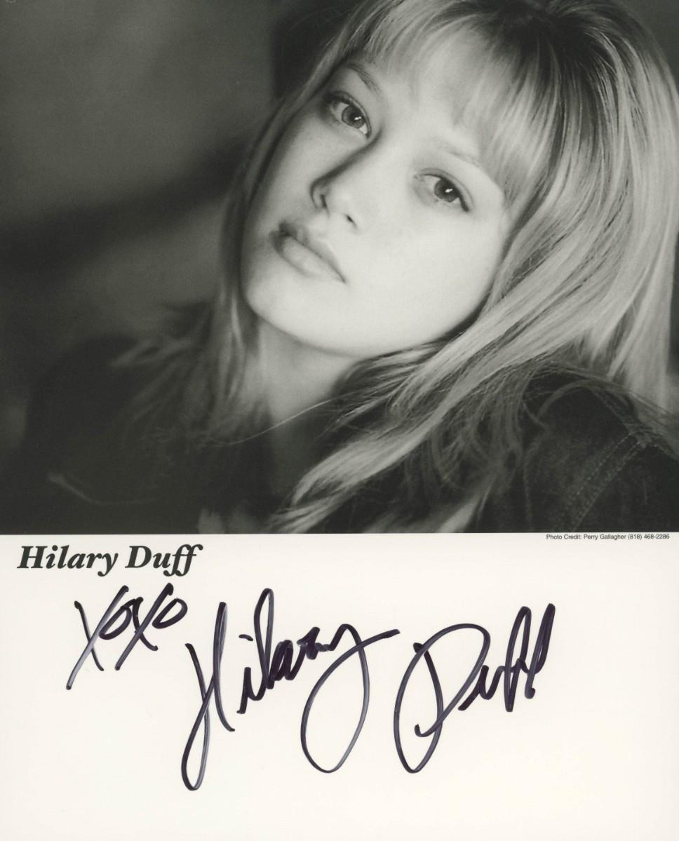 Hilary Duff signed photo | EstateSales.org