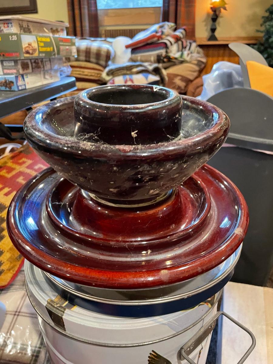 Large insulator | EstateSales.org