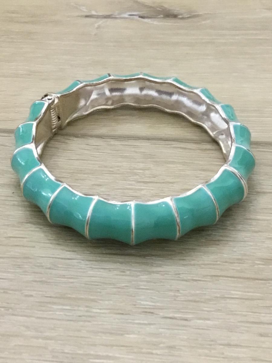 Silver tone blue tone premier design marked bracelet | EstateSales.org