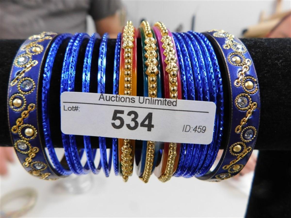 534 LOT OF 17 BLUE MULTI BANGLE BRACELETS | EstateSales.org
