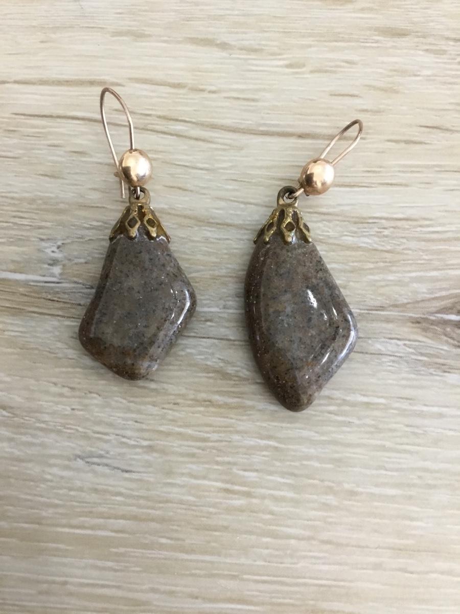 Beautiful, gold, toned stone drop dangle earrings | EstateSales.org
