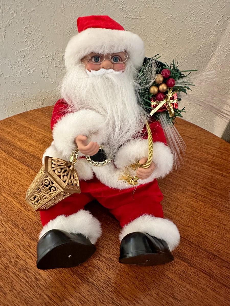 Vintage Santa Figure | EstateSales.org