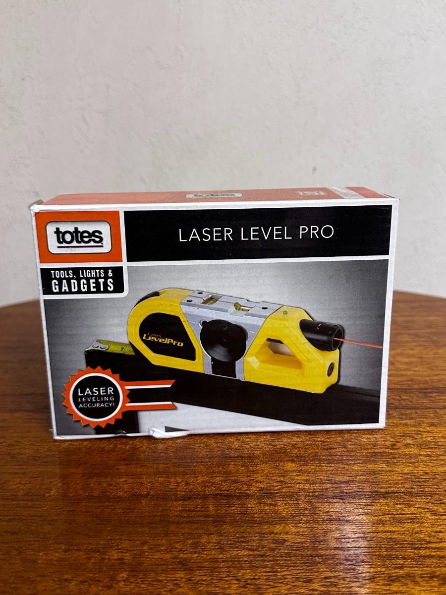 TOTES - LASER ACCURACY LEVEL PRO - | EstateSales.org