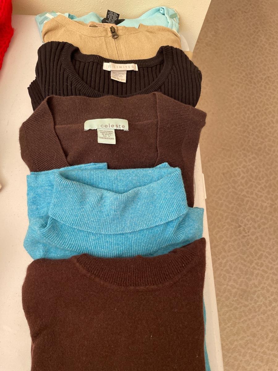 3 cashmere Large sweaters 3 sweaters | EstateSales.org