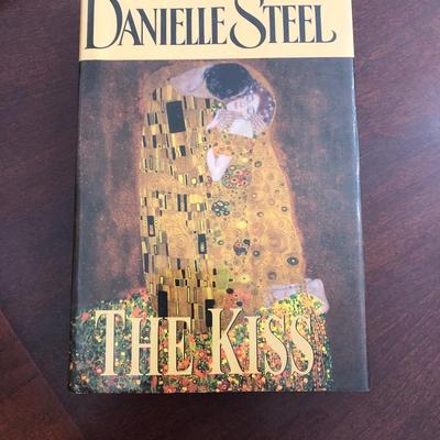 The Kiss | EstateSales.org