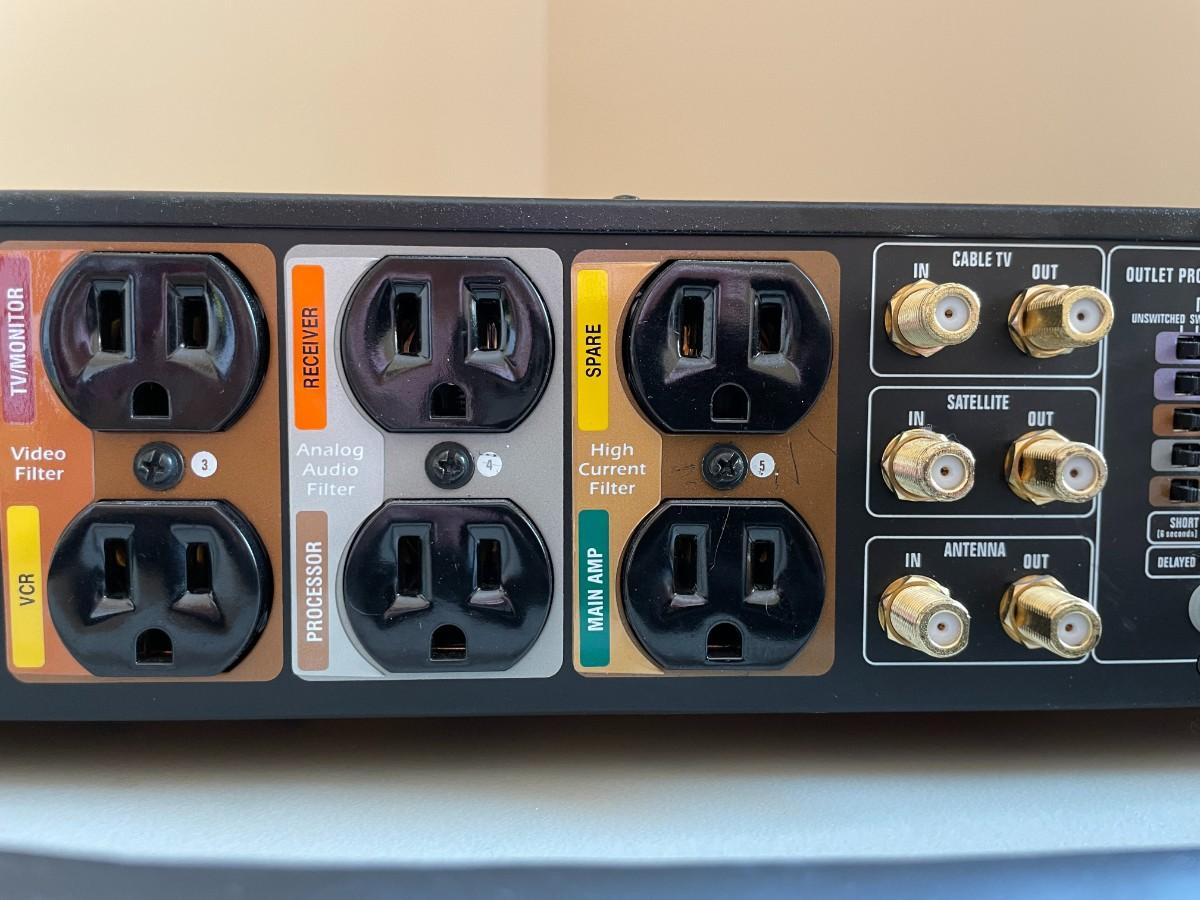 Monster Power HTS 5100 AC Power Line Conditioner; HTS 5100 Black ...