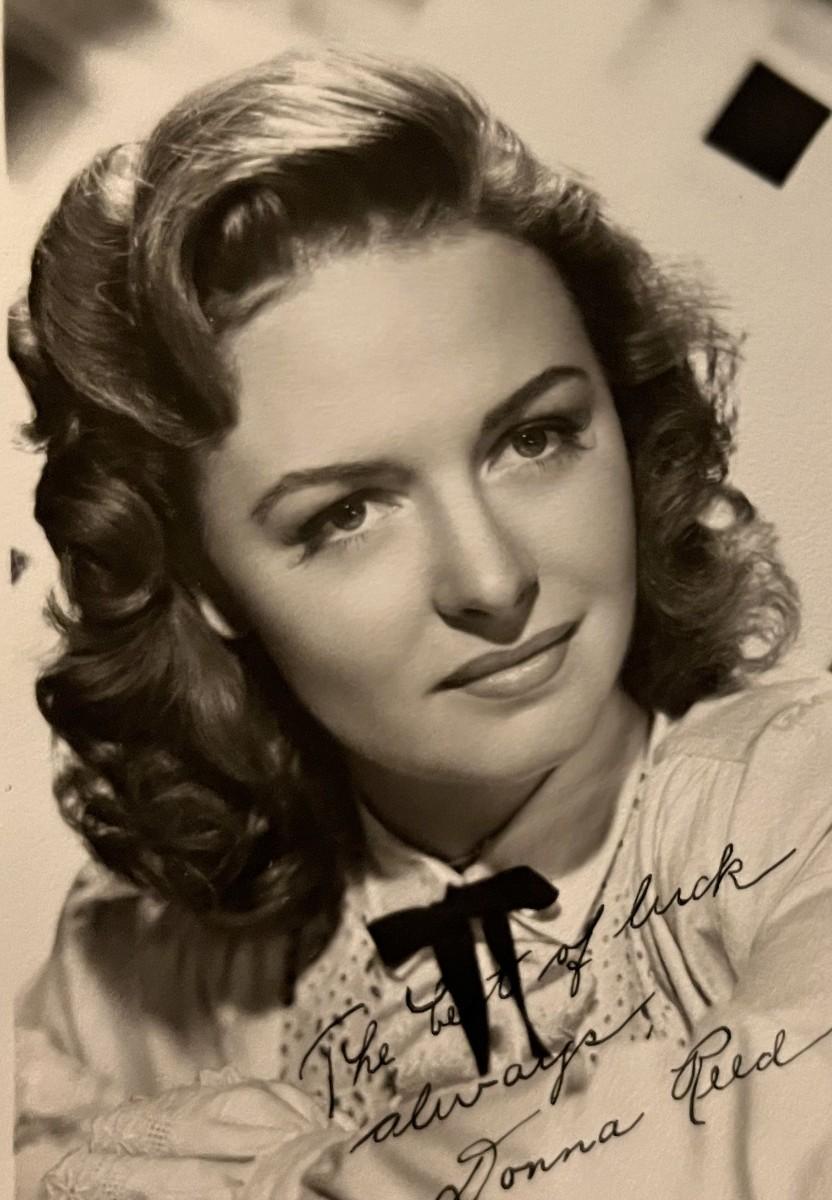Donna Reed facsimile signed photo. 3x5 inches | EstateSales.org