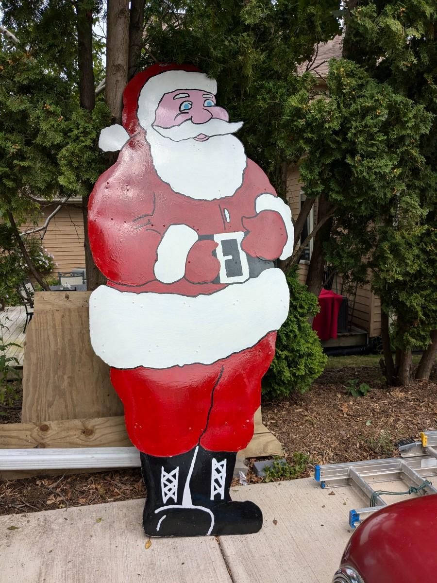 10' Santa display | EstateSales.org