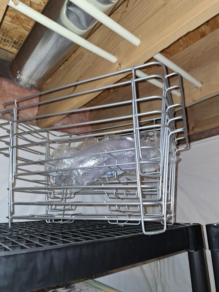 5 Wire Racks | EstateSales.org