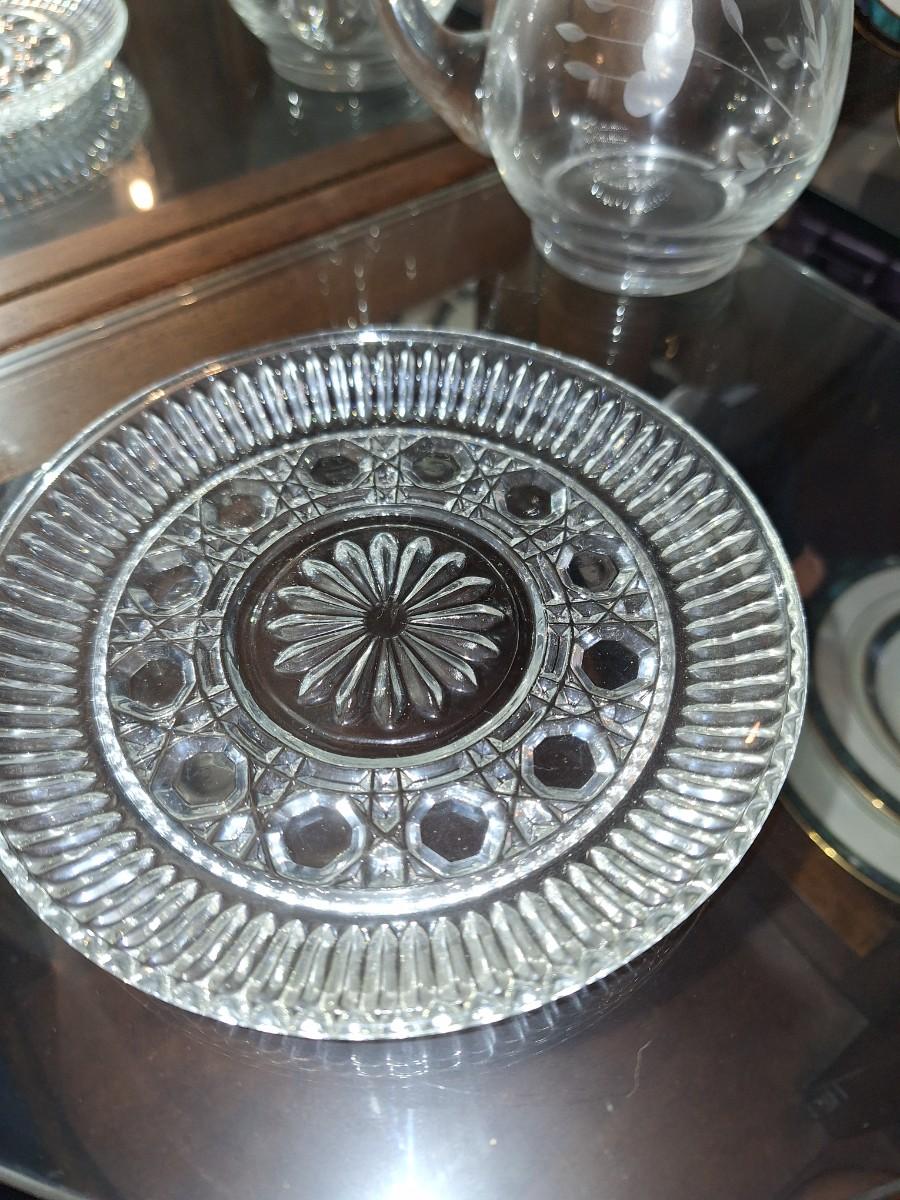 Crystal plate | EstateSales.org