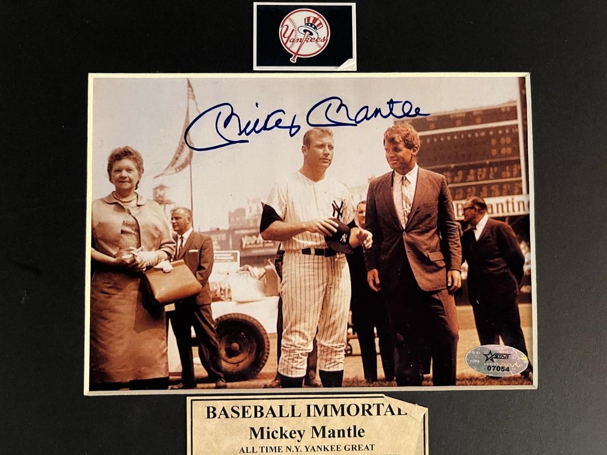 Mickey Mantle signed photo | EstateSales.org