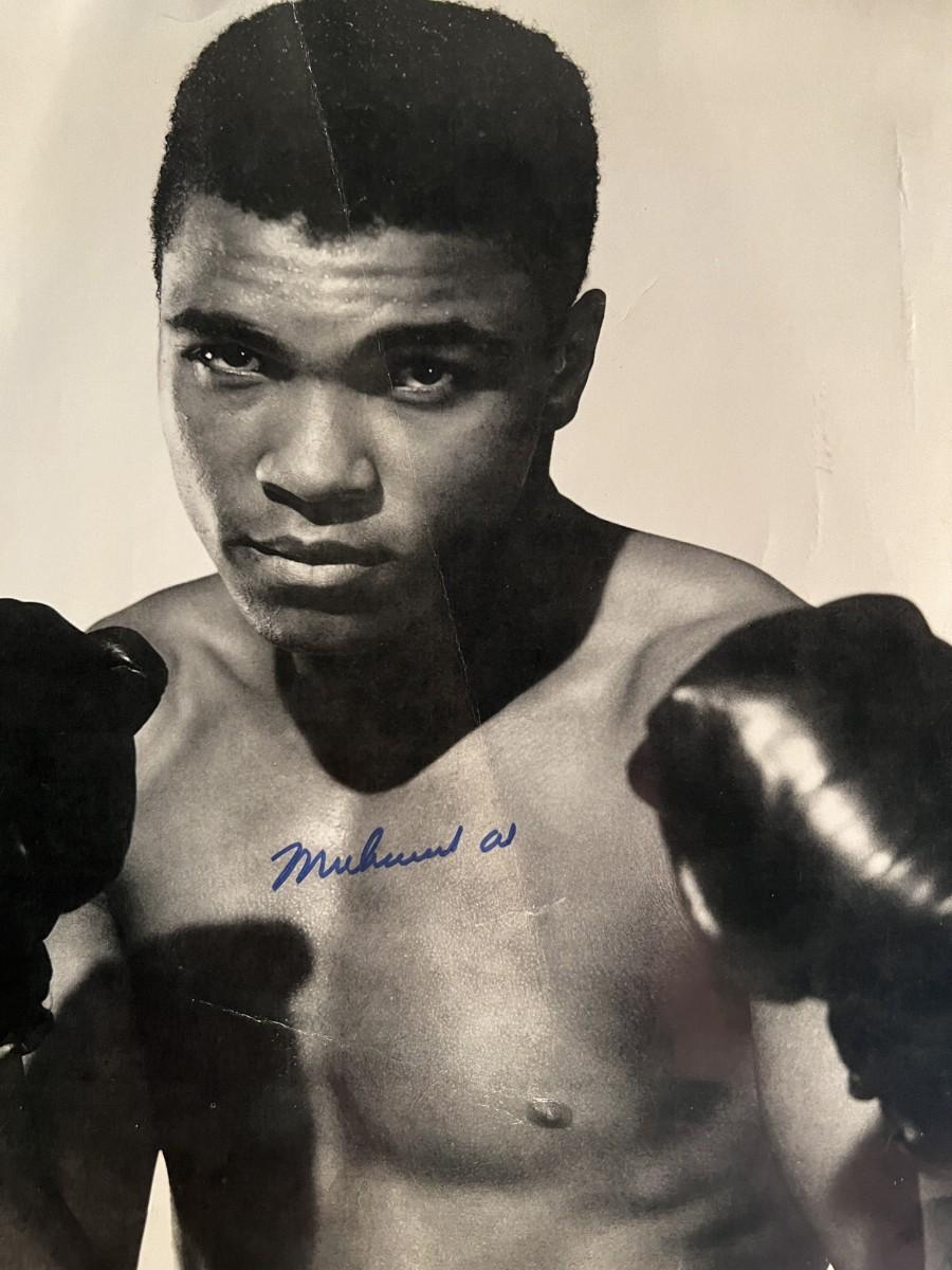 Muhammad Ali signed photo | EstateSales.org