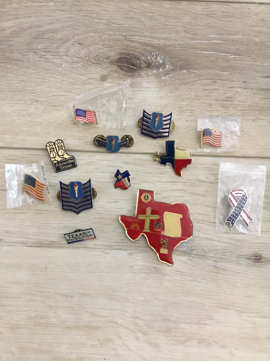 Texas state pin lot | EstateSales.org