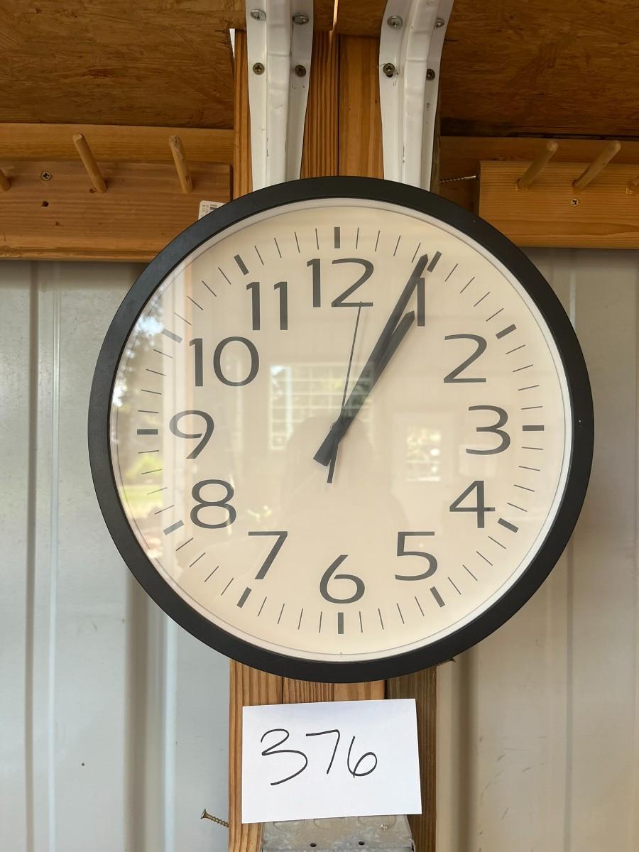 Black Wall Clock | EstateSales.org