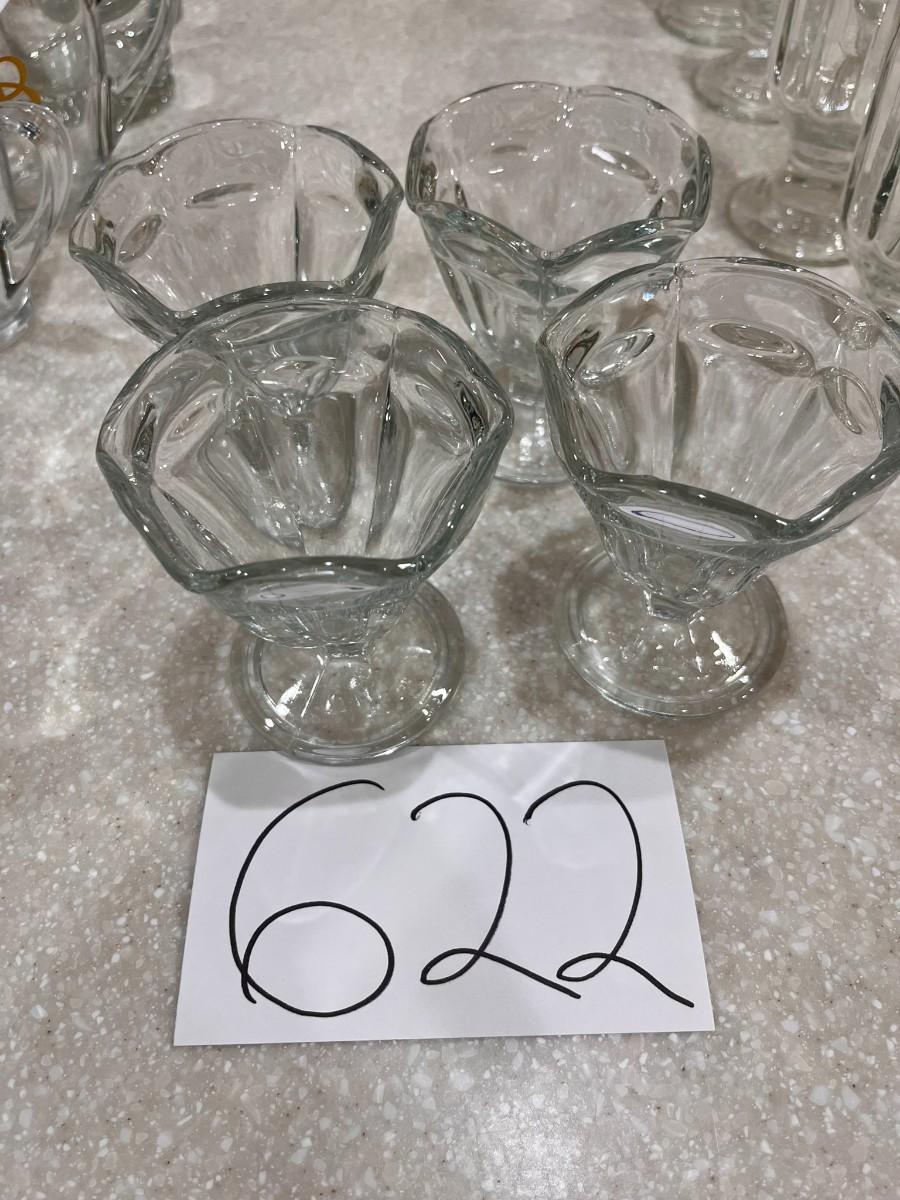4 Glass Sundae Glasses | EstateSales.org