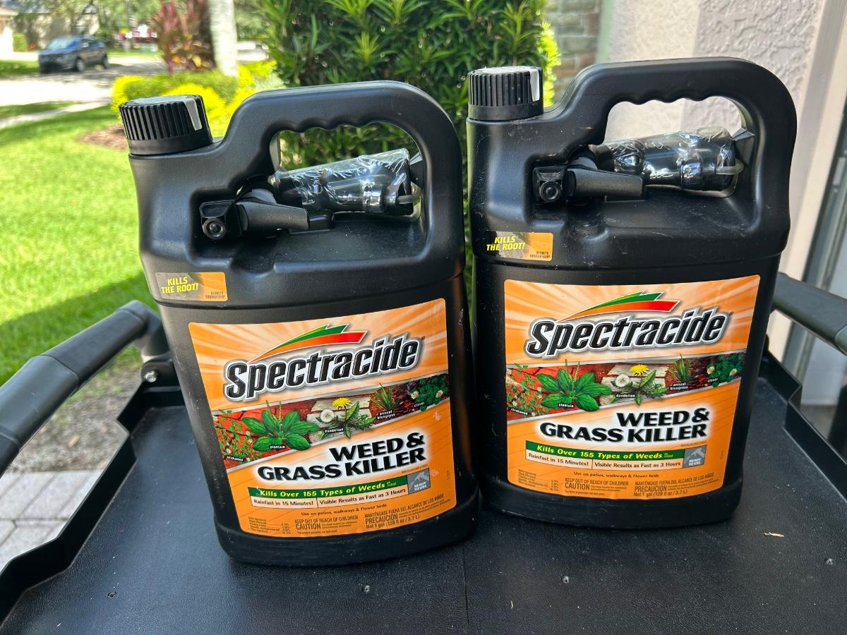Lot 168. Spectracide Weed & Grass Killer | EstateSales.org