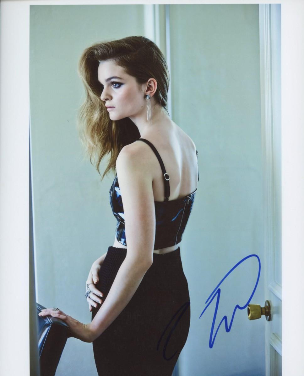 Kerris Dorsey signed photo | EstateSales.org