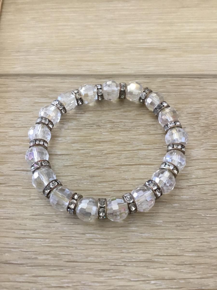 Clear crystal beaded stretchy bracelet | EstateSales.org