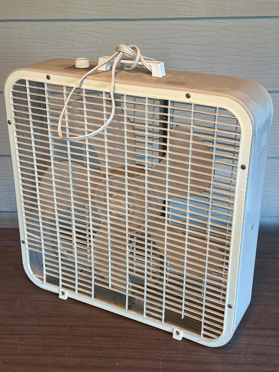 Box fan | EstateSales.org