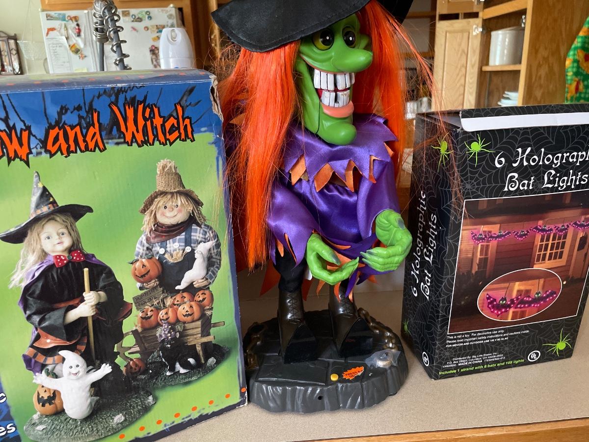Halloween items | EstateSales.org