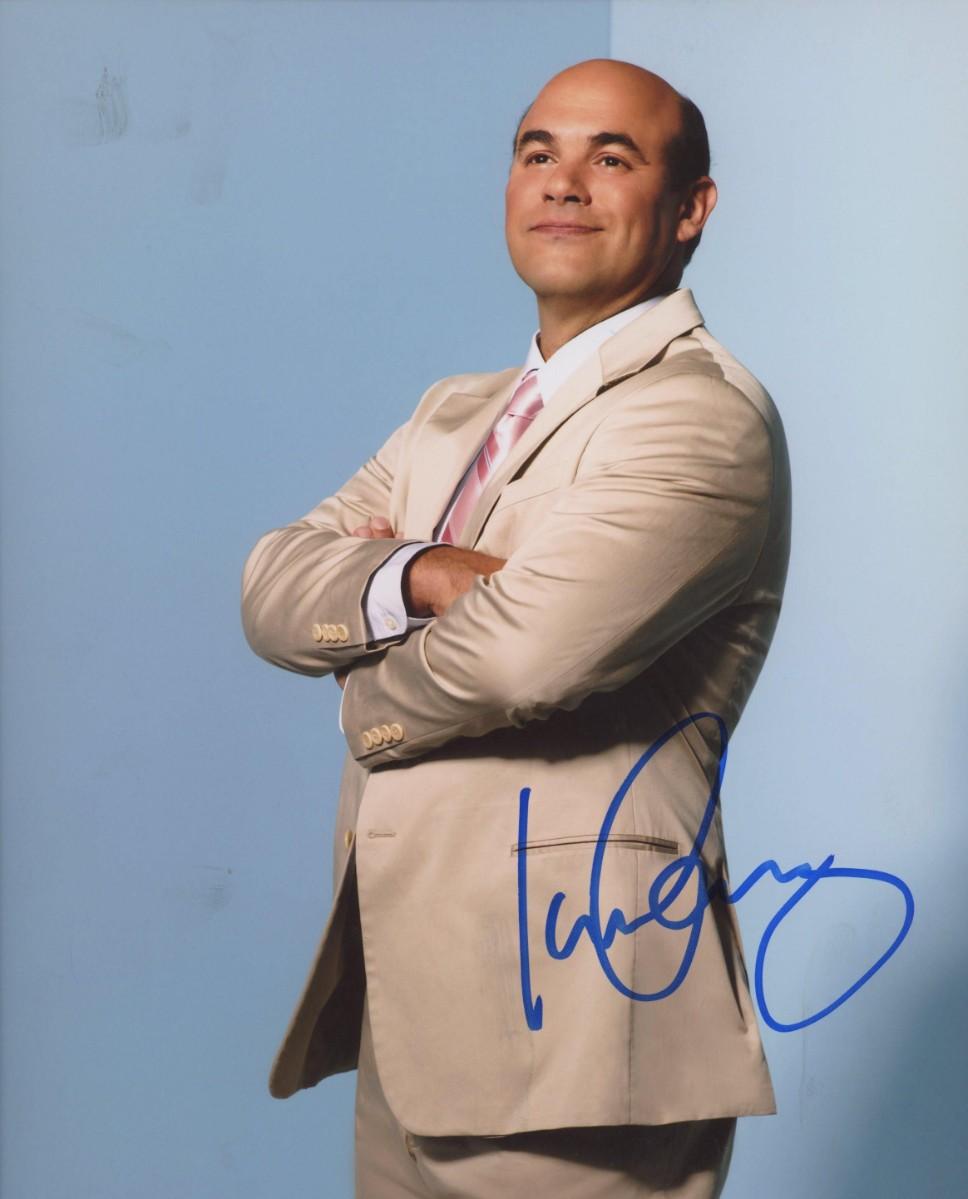 Cougar Town Ian Gomez signed photo | EstateSales.org