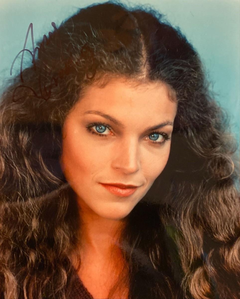 Amy Irving signed photo | EstateSales.org
