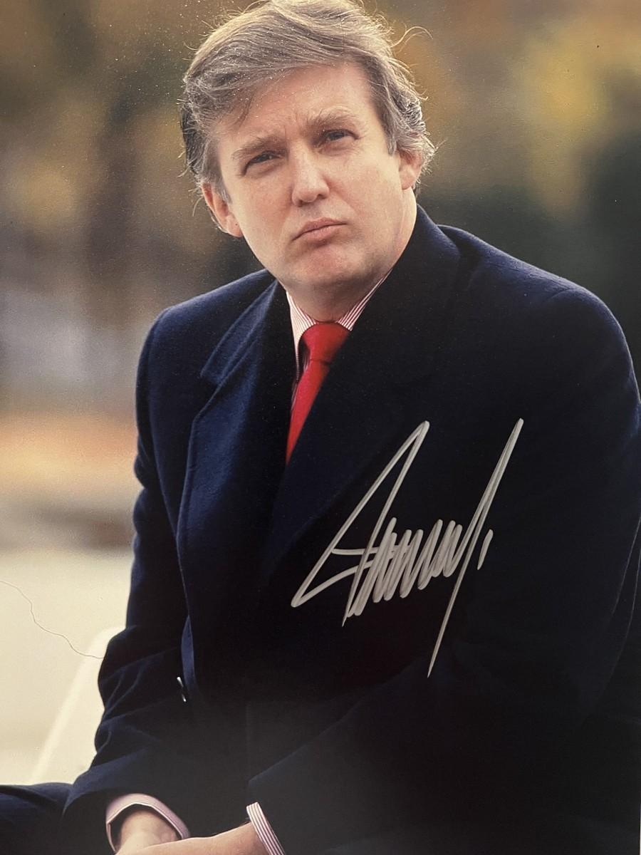 45th President Donald Trump signed photo | EstateSales.org