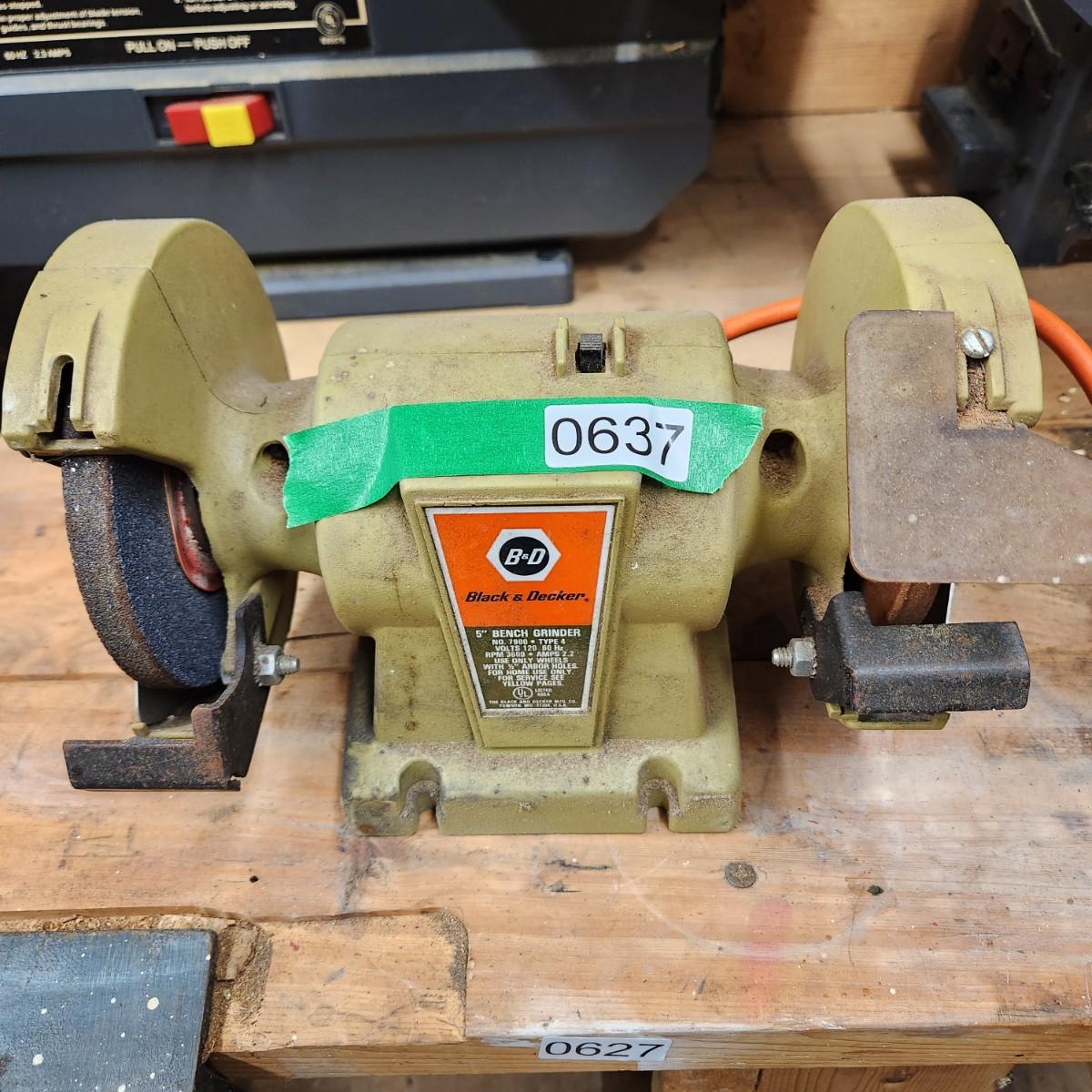 Black & Decker 5" Bench Grinder Tested Working | EstateSales.org