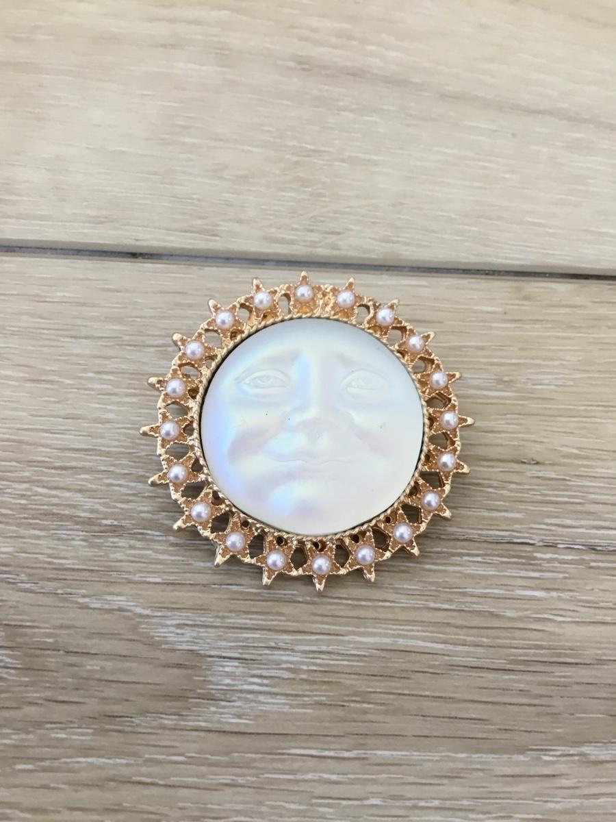 Gold tone sun rhinestone pin or necklace pendant | EstateSales.org