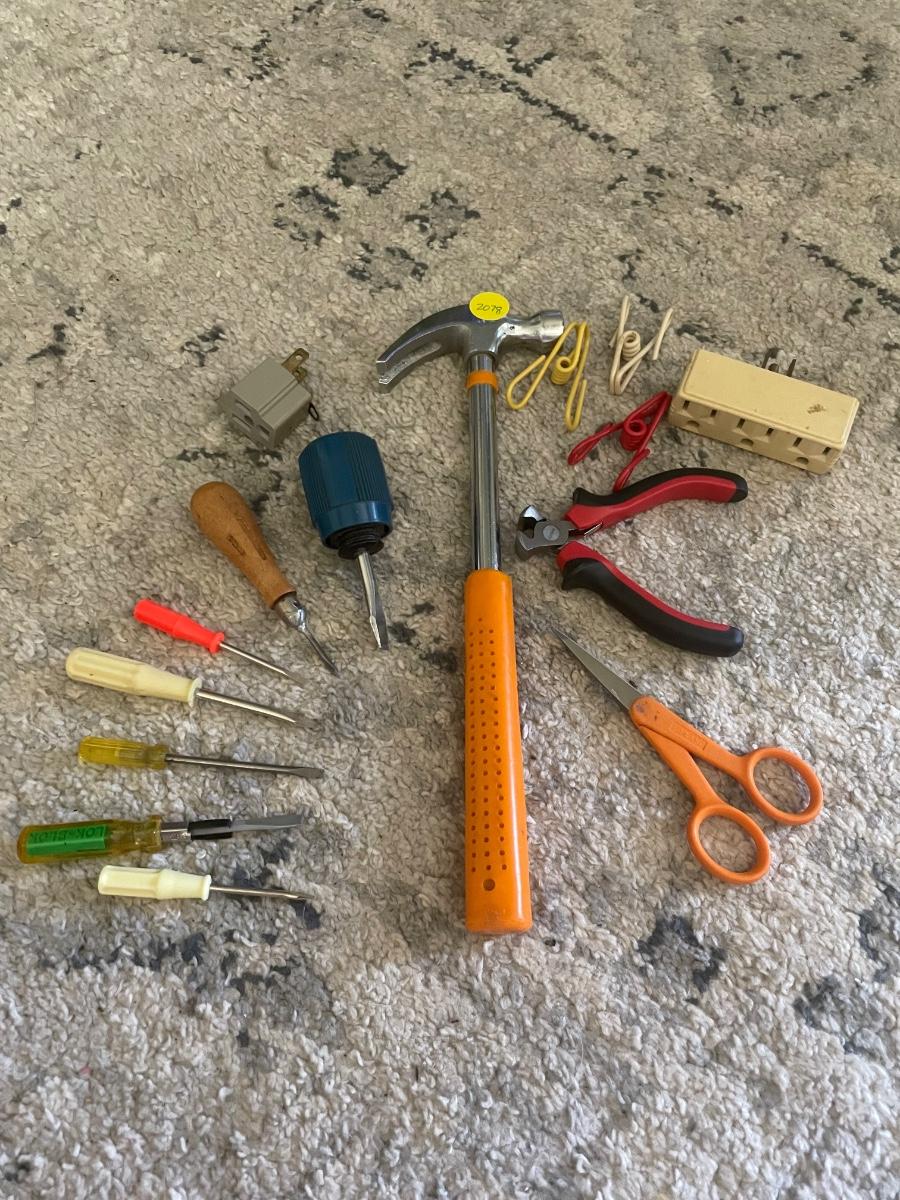 Small tool assortment with hammer | EstateSales.org