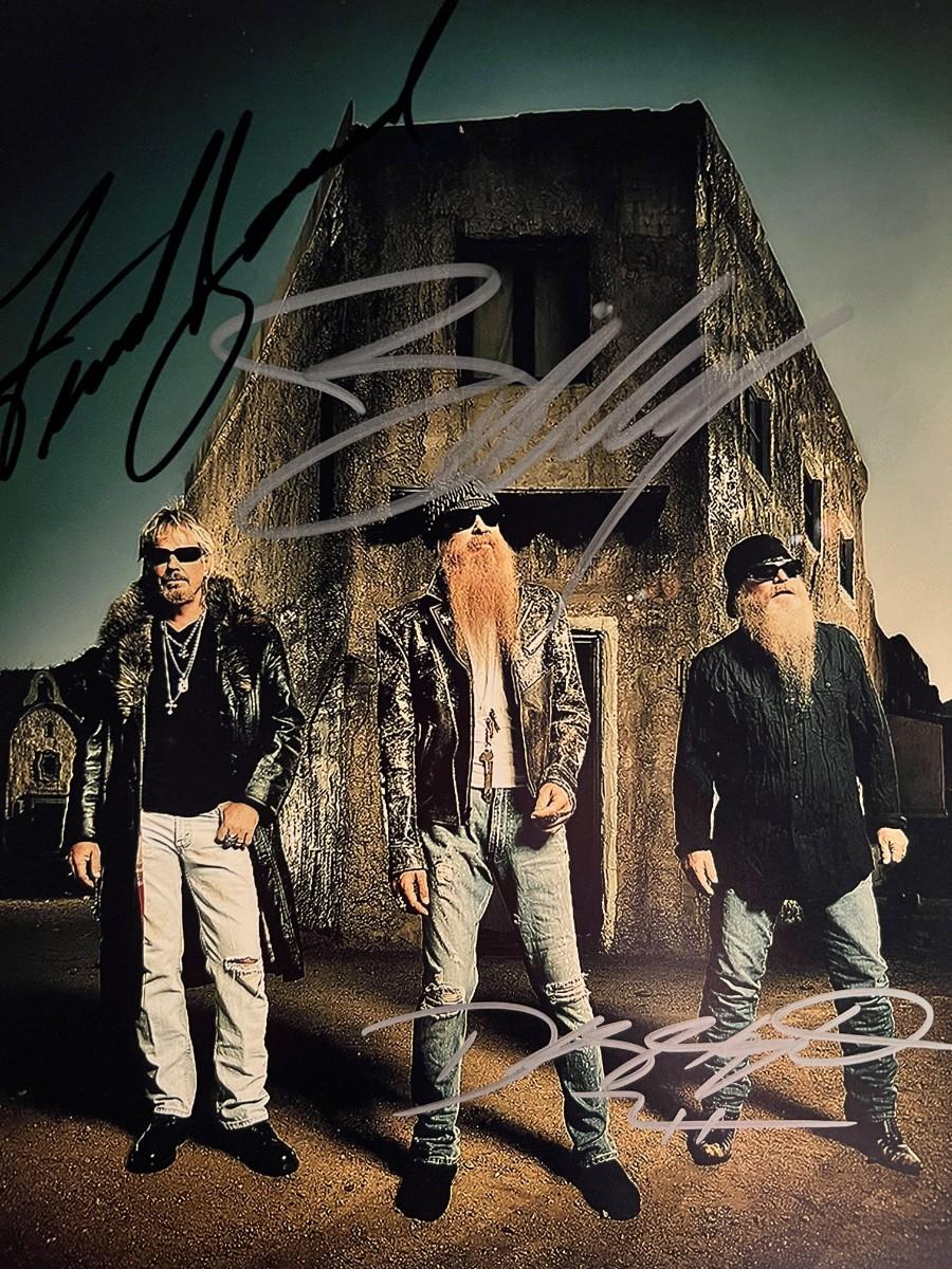 ZZ Top band signed photo | EstateSales.org