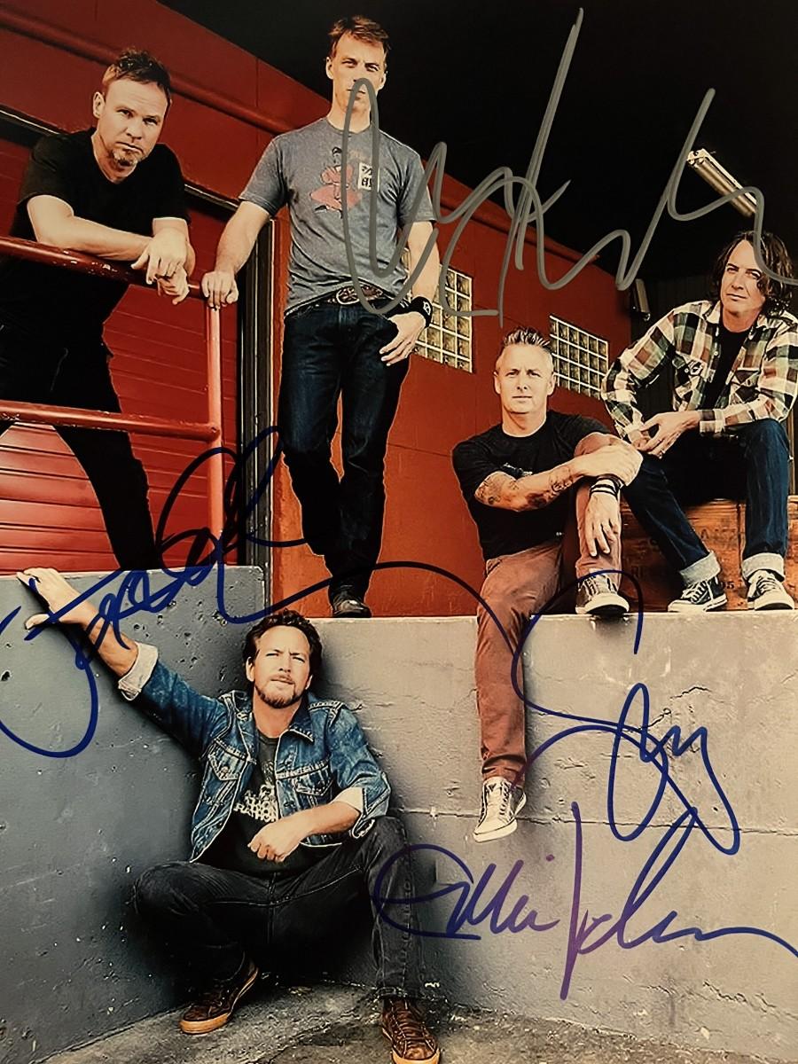 Pearl Jam Band signed photo | EstateSales.org