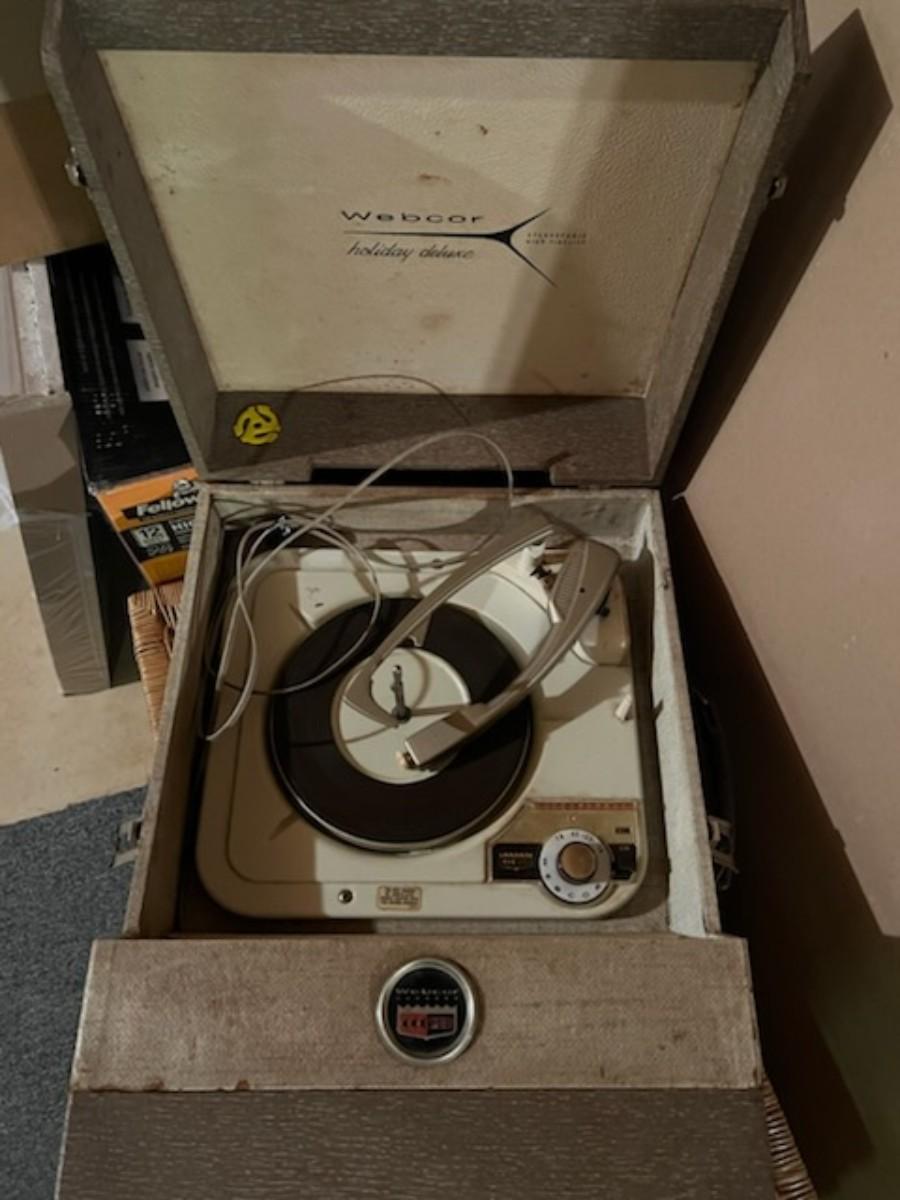 Webcor Stereofonic High Fidelity, Holiday Deluxe | EstateSales.org