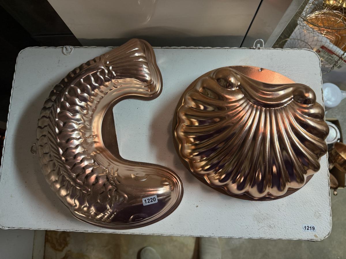 Fish & seashell copper cake pans | EstateSales.org