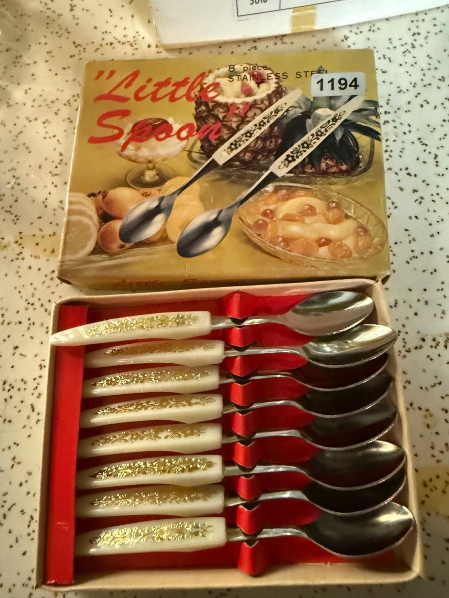 Little spoons | EstateSales.org